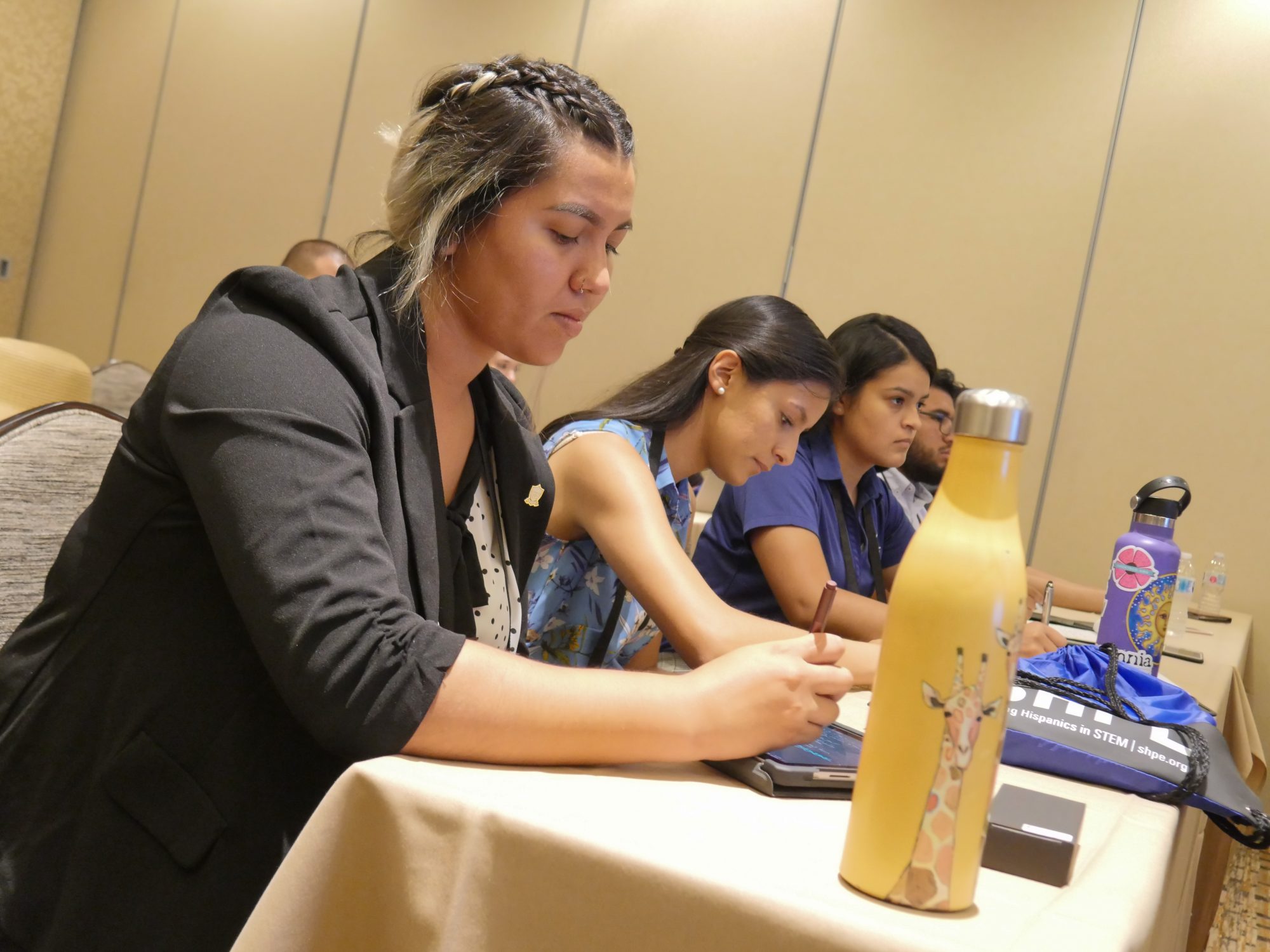 Leadership conference in Phoenix helps support Hispanics pursuing STEM ...