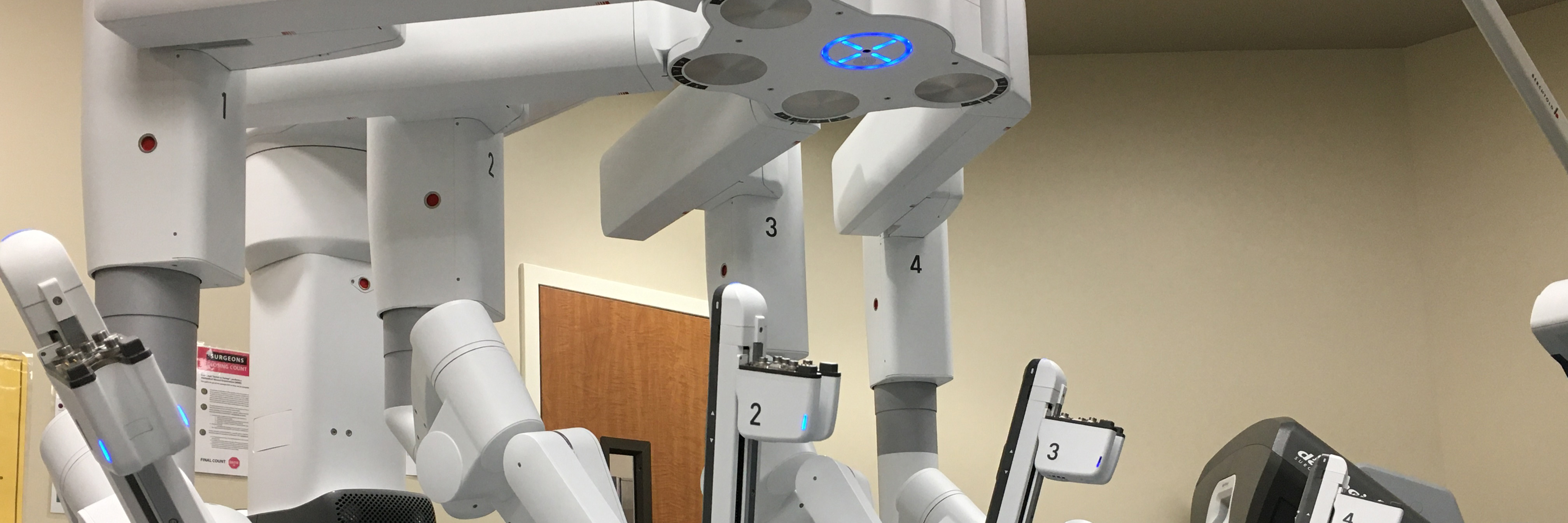 Abrazo hospital tops 5,000 robotic procedures - Chamber Business News
