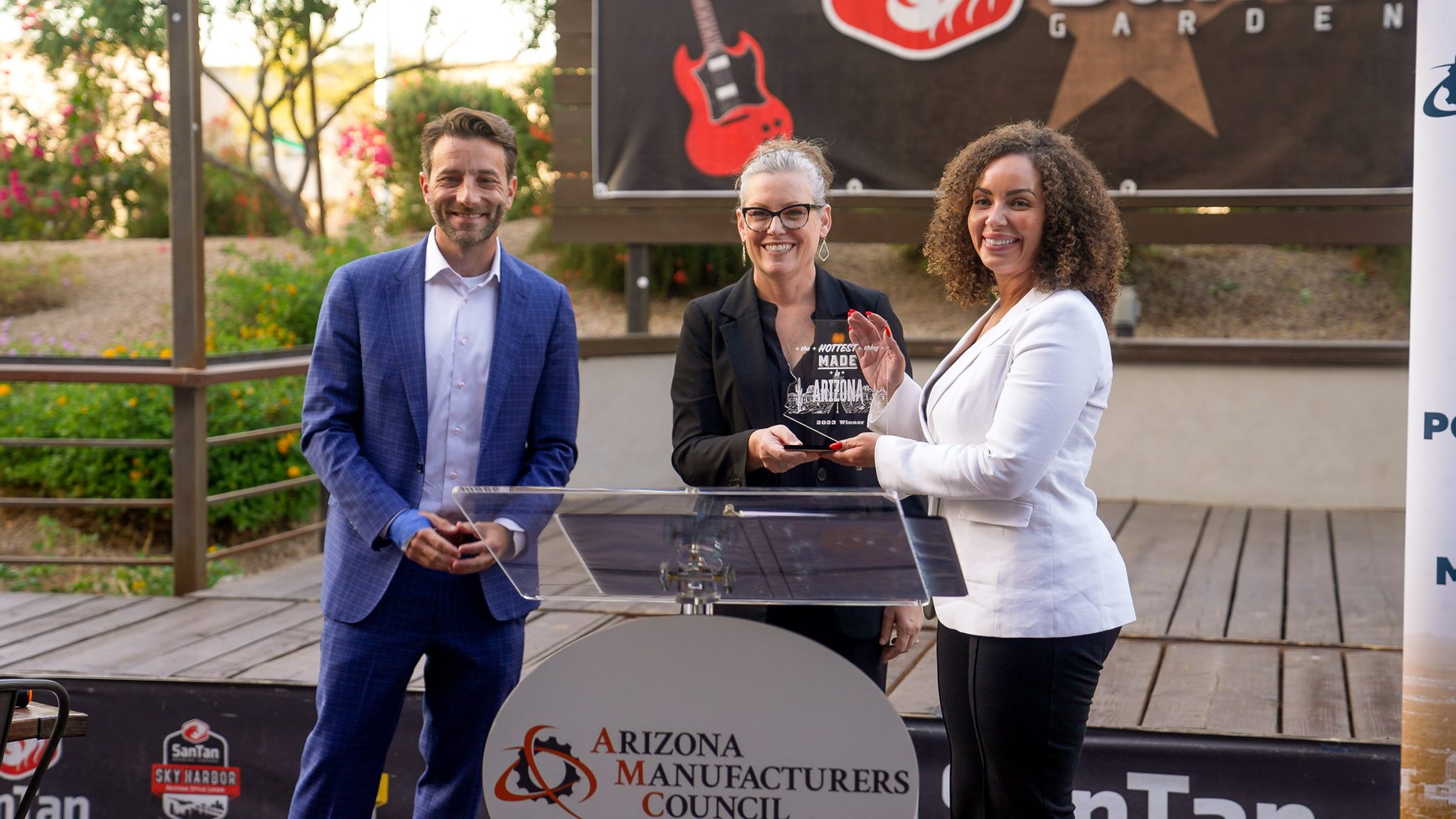 Boeing AH-64 Apache helicopter wins inaugural Arizona Manufacturers ...